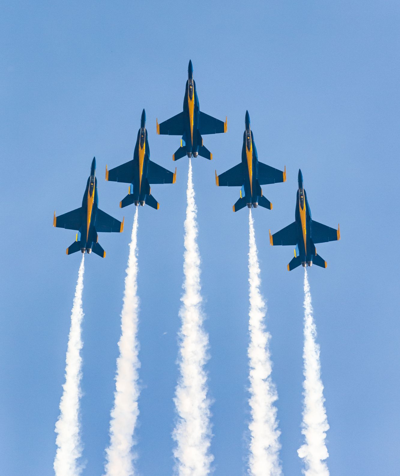 Watch the Blue Angels in Annapolis | 2025 Commissioning Week Guide...
