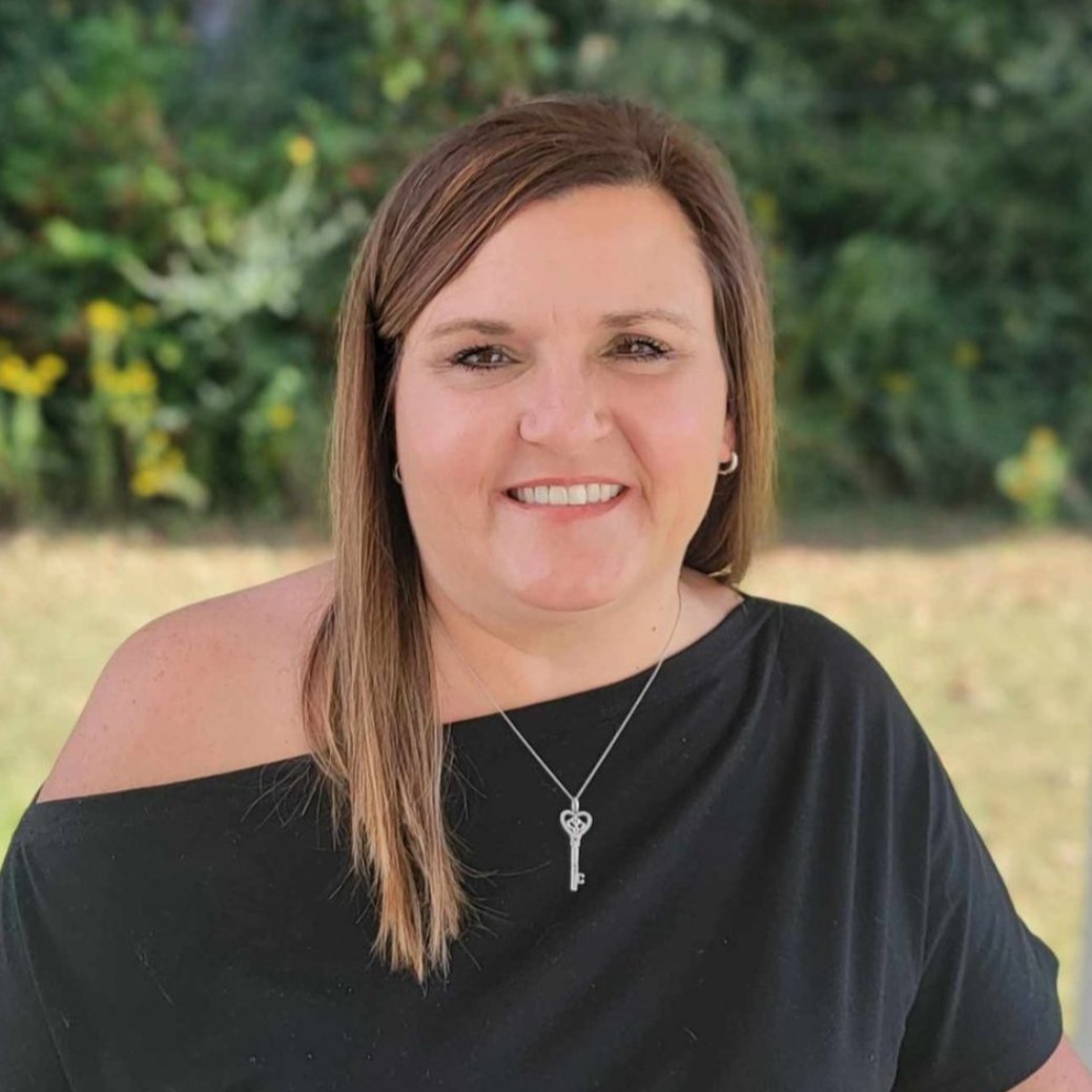 Real Estate Agent – Laura Farmer - Integrity Real Estate